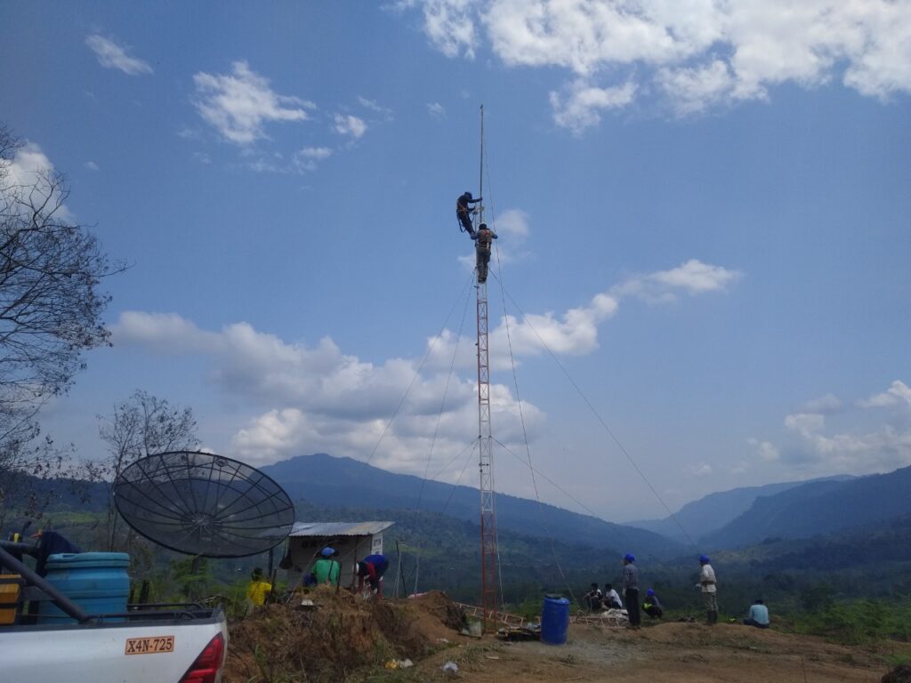 Instalan estación repetidora de Tv Perú y Radio Nacional en favor de ...